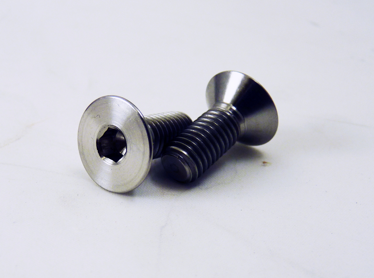 LighTech Titanium Countersunk Allen Head Screw - M8x15 (1.25 ...